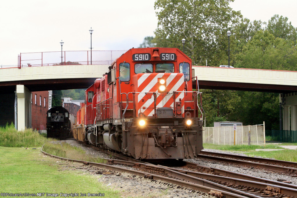 CP 5910 on NS 30J / D&H 158